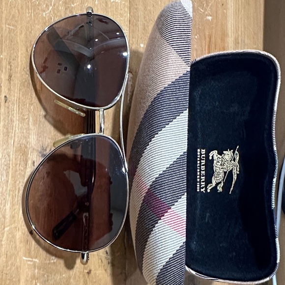 Burberry | Accessories | Burberry Gold Aviator Sunglasses With ...